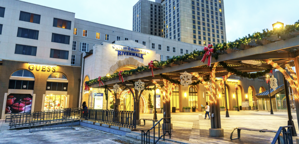 2024 Holiday Events at Riverwalk Outlets